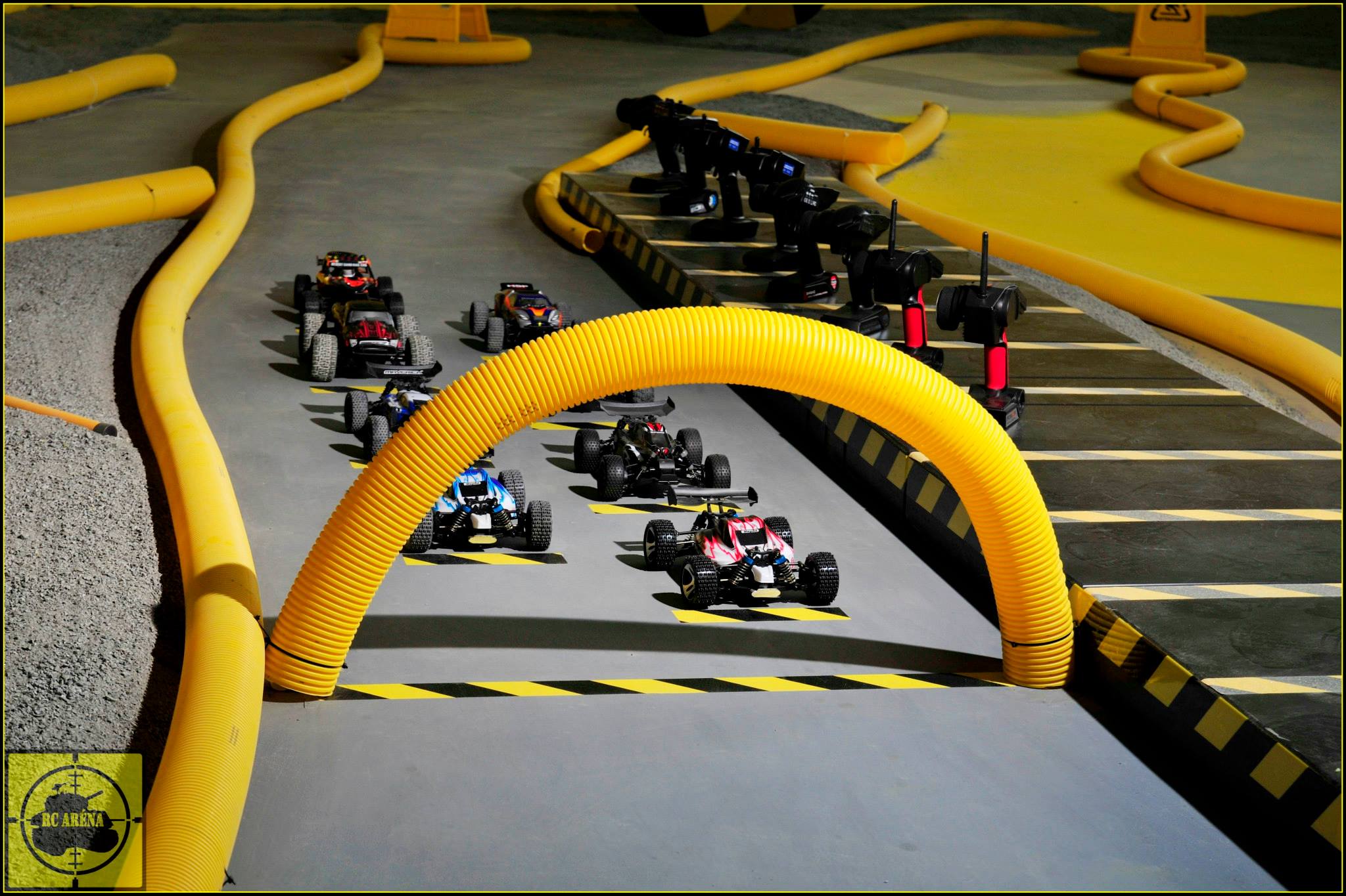 RC Aréna Praha - závodní dráha a tankové bojiště :: Tipy na Výlety a zábava