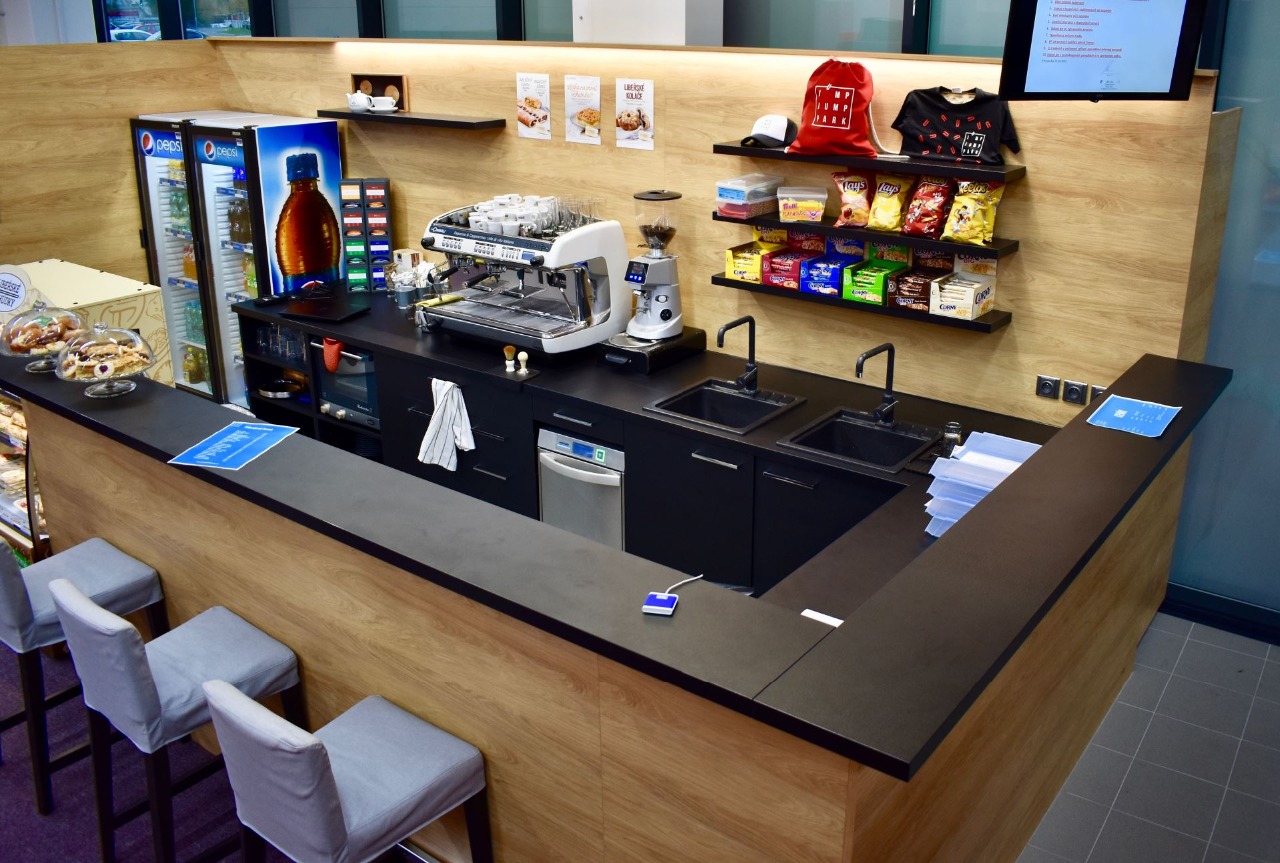 Jump Jump Jump - Retail Park ŠTĚRBOHOLY :: Tipy na Výlety a zábava